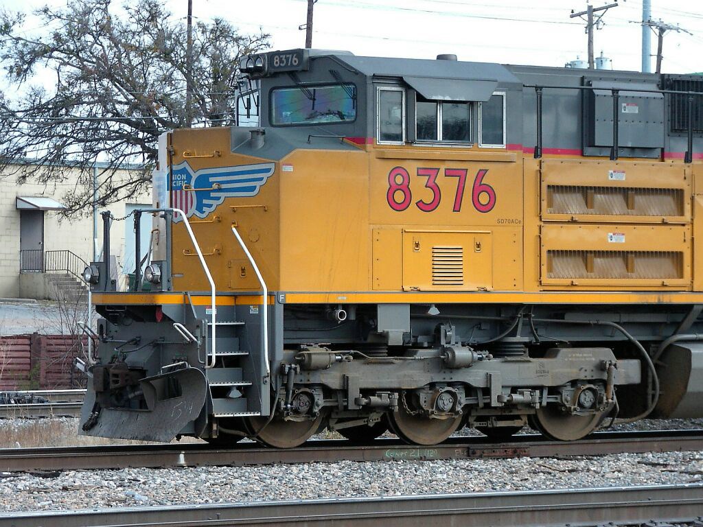 UP 8376